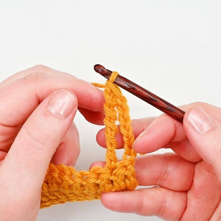 Quadruple Treble Crochet Stitch(qtr) in 4 Easy Steps (📸+📹)