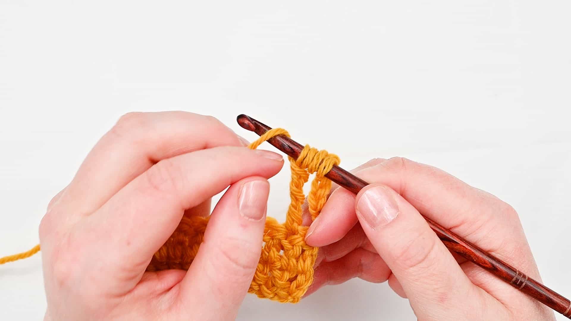 Quadruple Treble Crochet Stitch(qtr) in 4 Easy Steps (📸+📹)