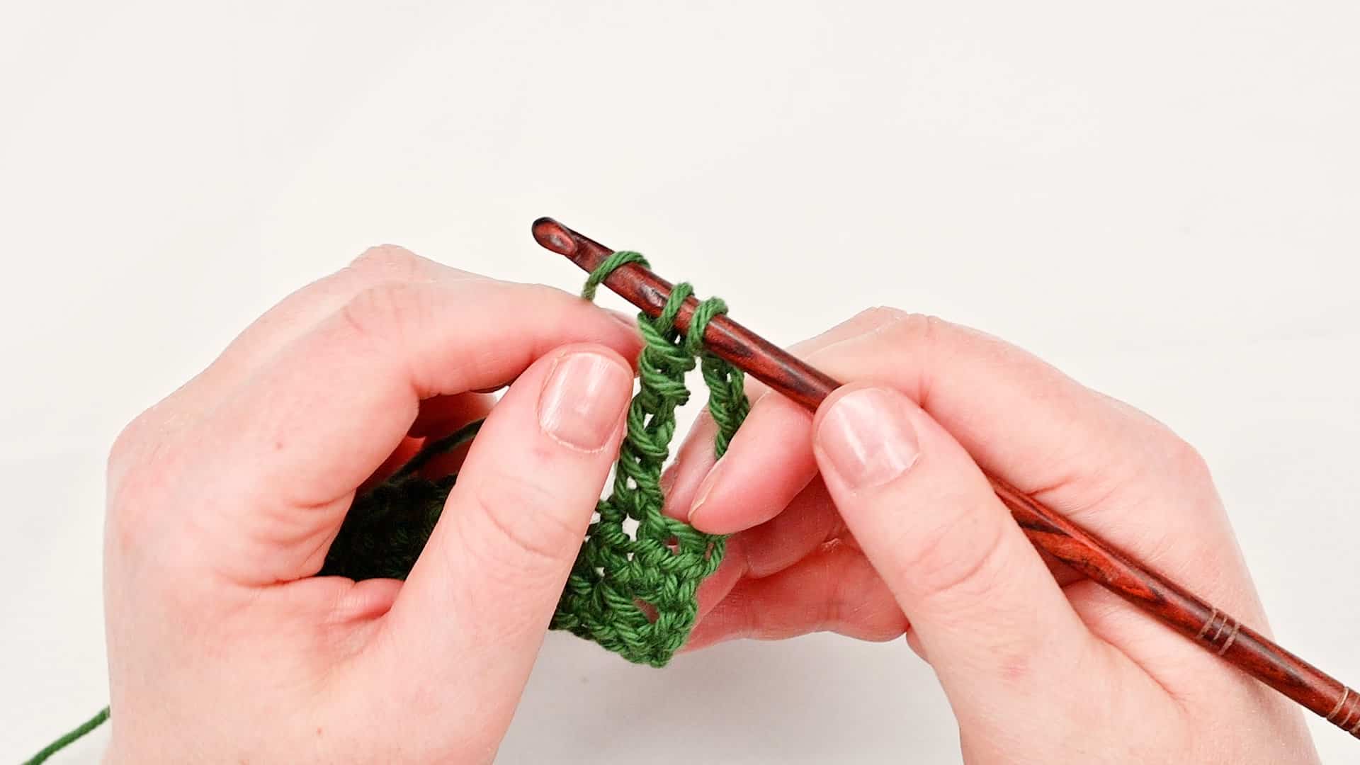 Triple Treble Crochet Stitch(trtr): 4 Easy Steps|Photo+Video