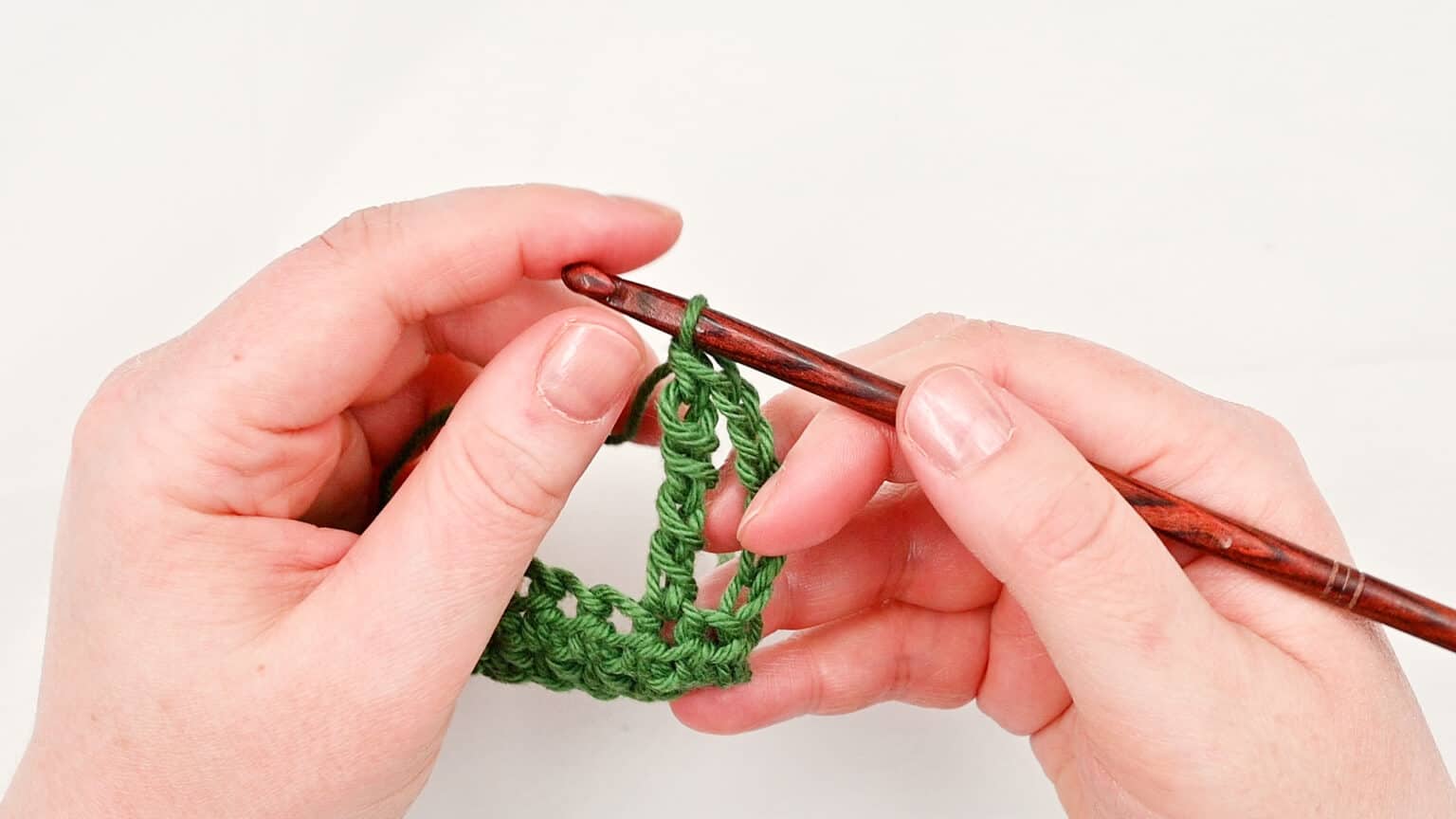 Triple Treble Crochet Stitch(trtr): 4 Easy Steps|Photo+Video