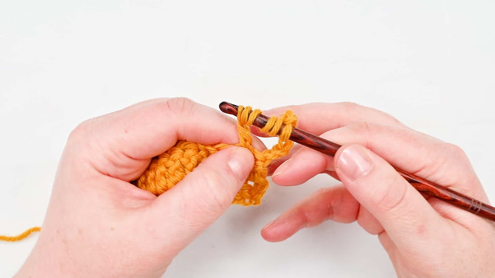 Quadruple Treble Crochet Stitch(qtr) in 4 Easy Steps (📸+📹)