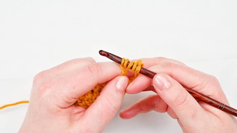 Quadruple Treble Crochet Stitch(qtr) in 4 Easy Steps (📸+📹)