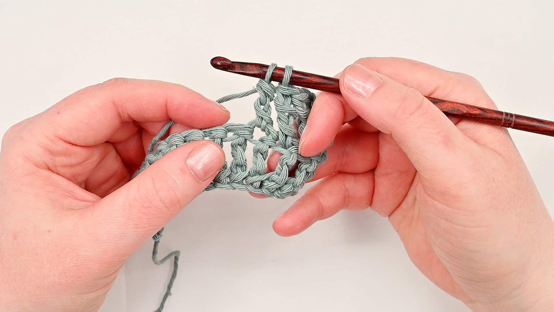 How To tr3tog In Crochet - Treble Crochet 3 Together - Easy