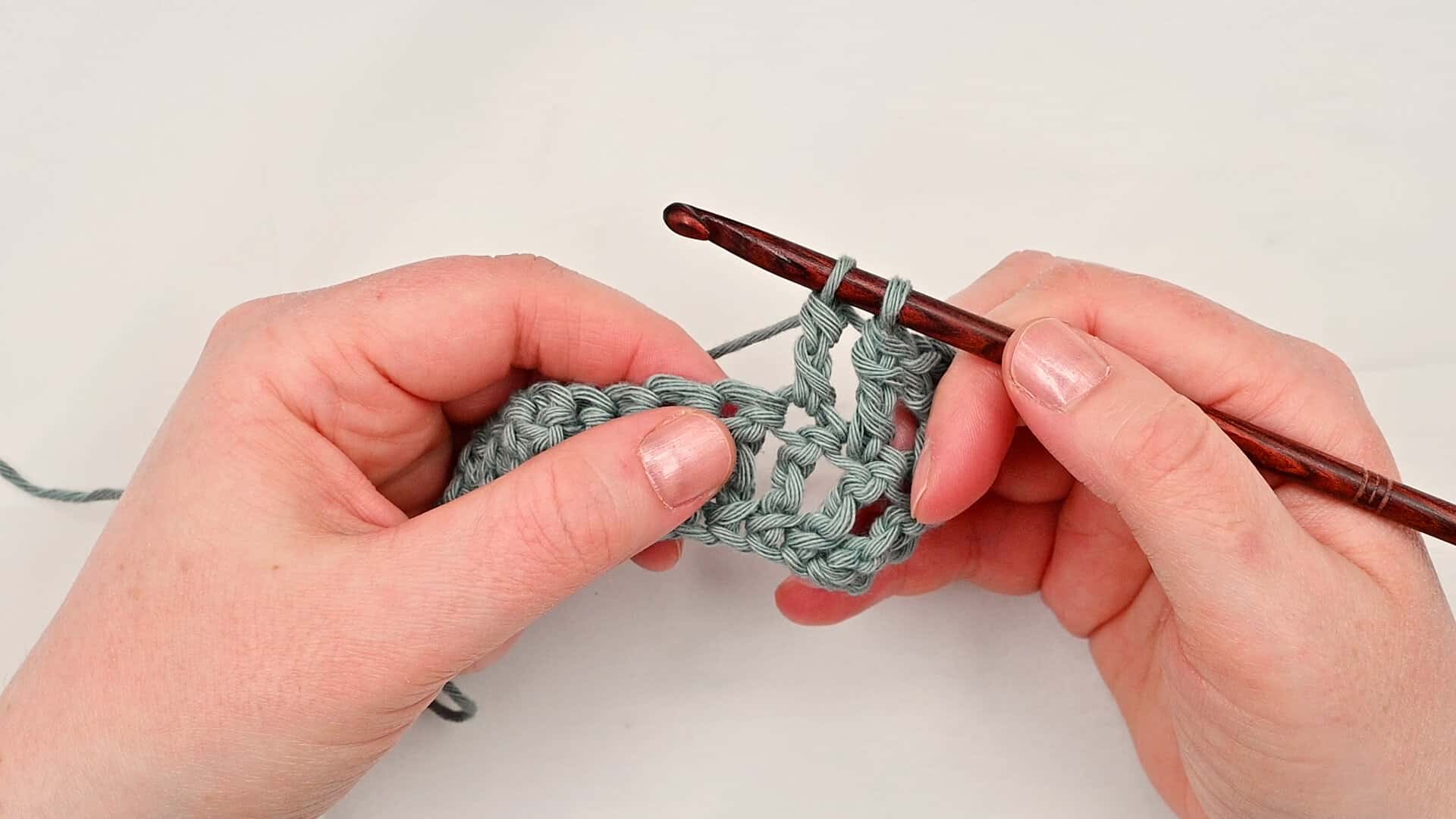 How To tr4tog In Crochet - Treble Crochet 4 Together - Easy
