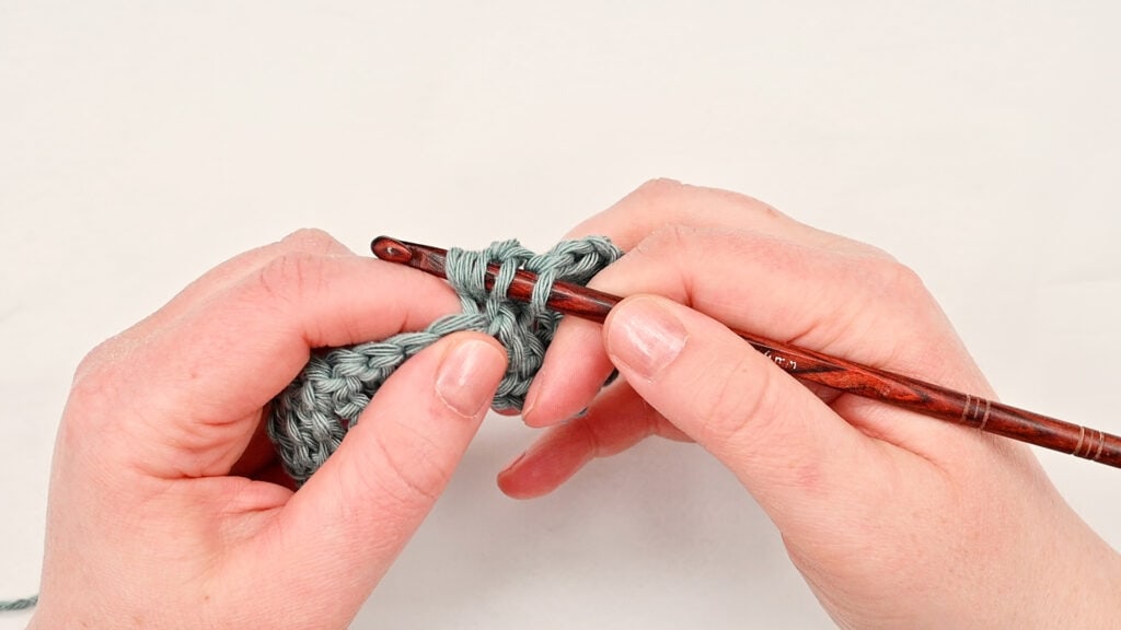 How To tr2tog In Crochet - Treble Crochet 2 Together - Easy