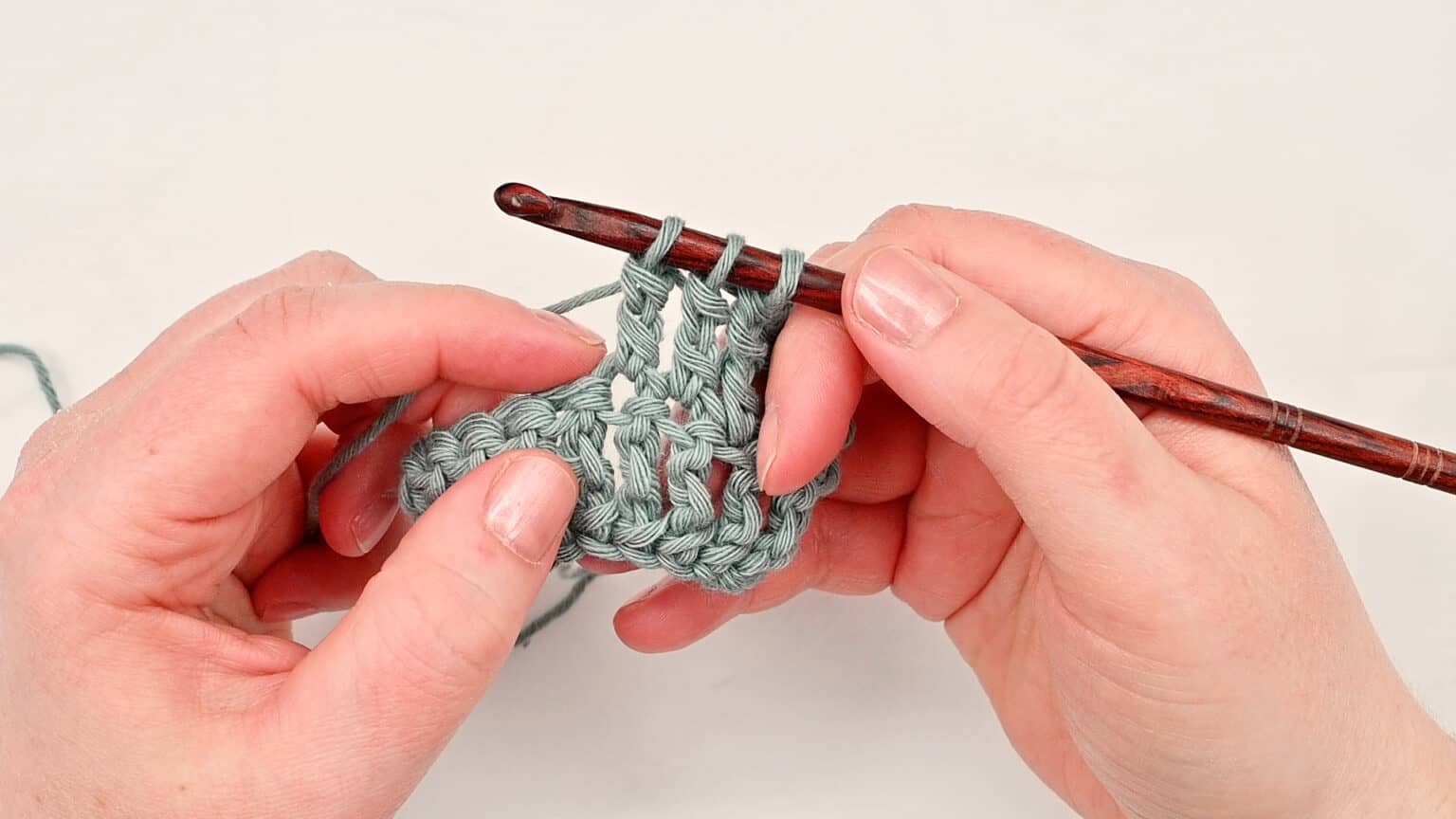 How To tr3tog In Crochet - Treble Crochet 3 Together - Easy