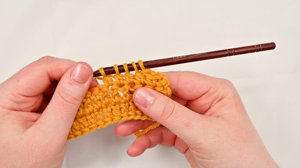 How To dc4tog In Crochet - Double Crochet 4 Together - Easy