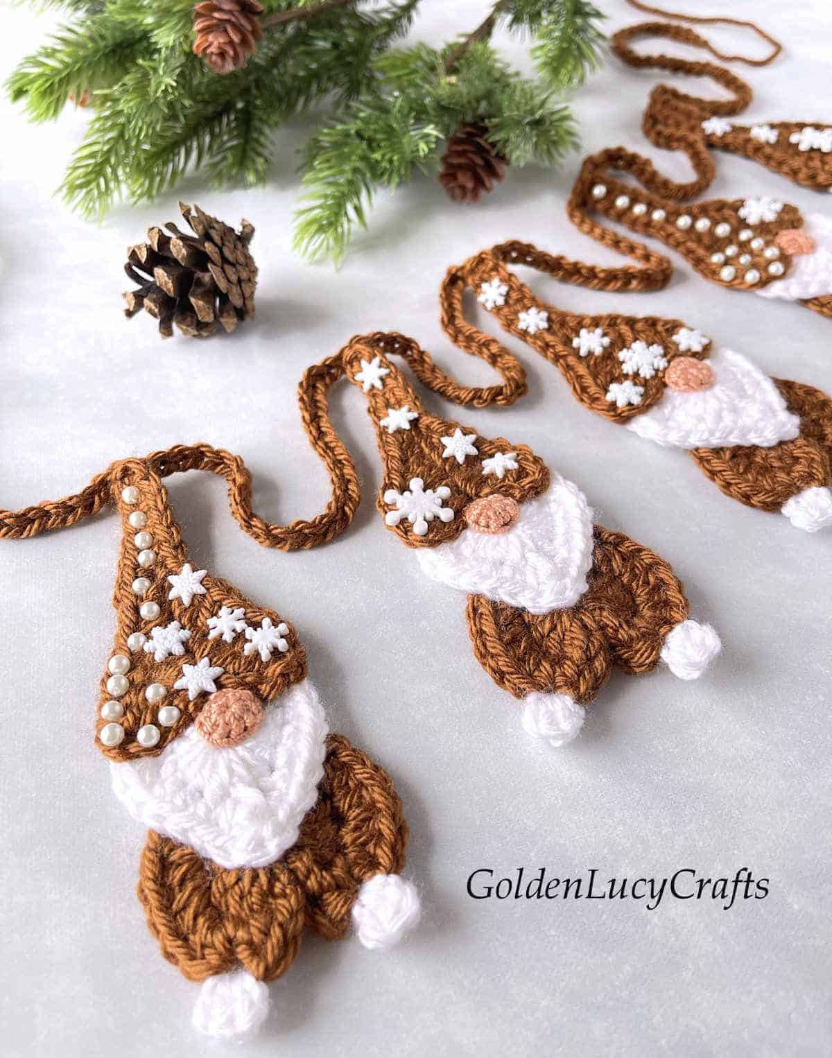 15+ Crochet Christmas Garlands - Fun & Festive Patterns