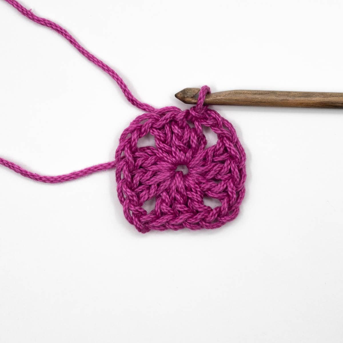 How to Crochet an Octagon Granny Square - Easy + Blankets
