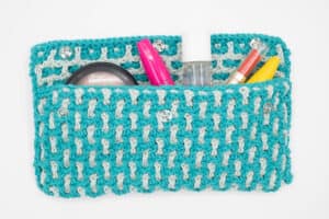 Free Interlocking Crochet Makeup Bag Pattern