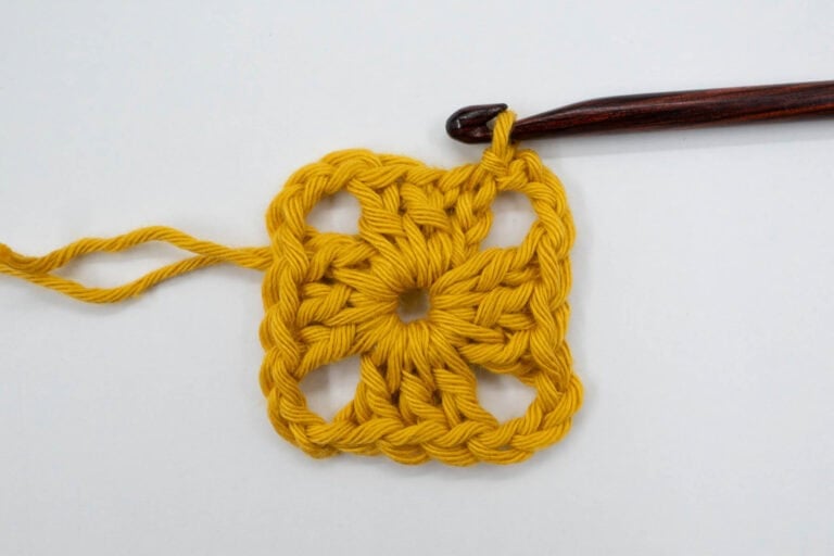How to Crochet a Checkered Granny Square - Easy Step By Step
