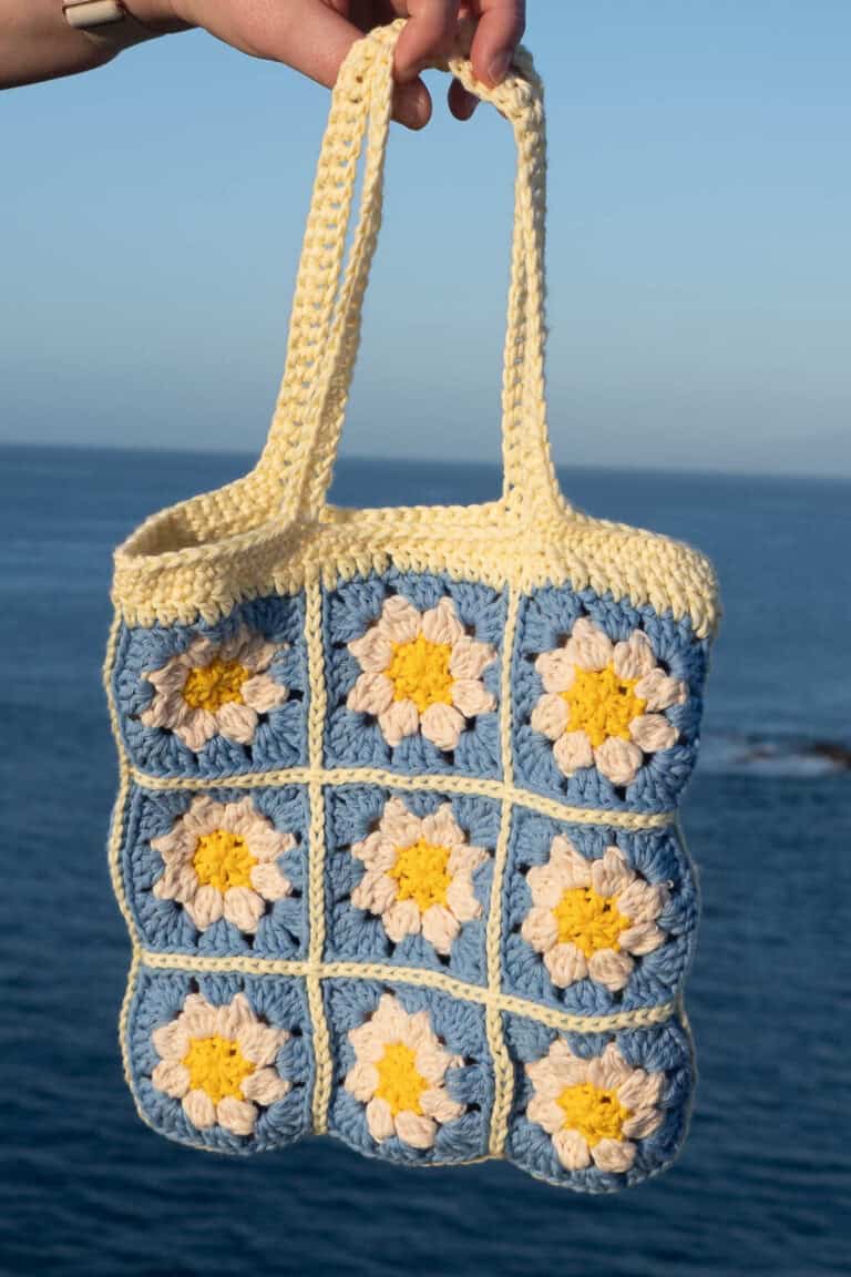 Easy Daisy Granny Square Bag Crochet Pattern
