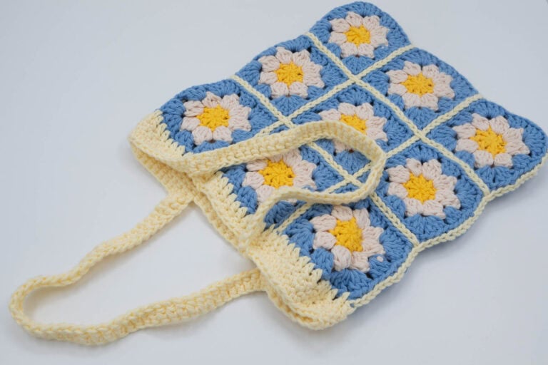 Easy Daisy Granny Square Bag Crochet Pattern